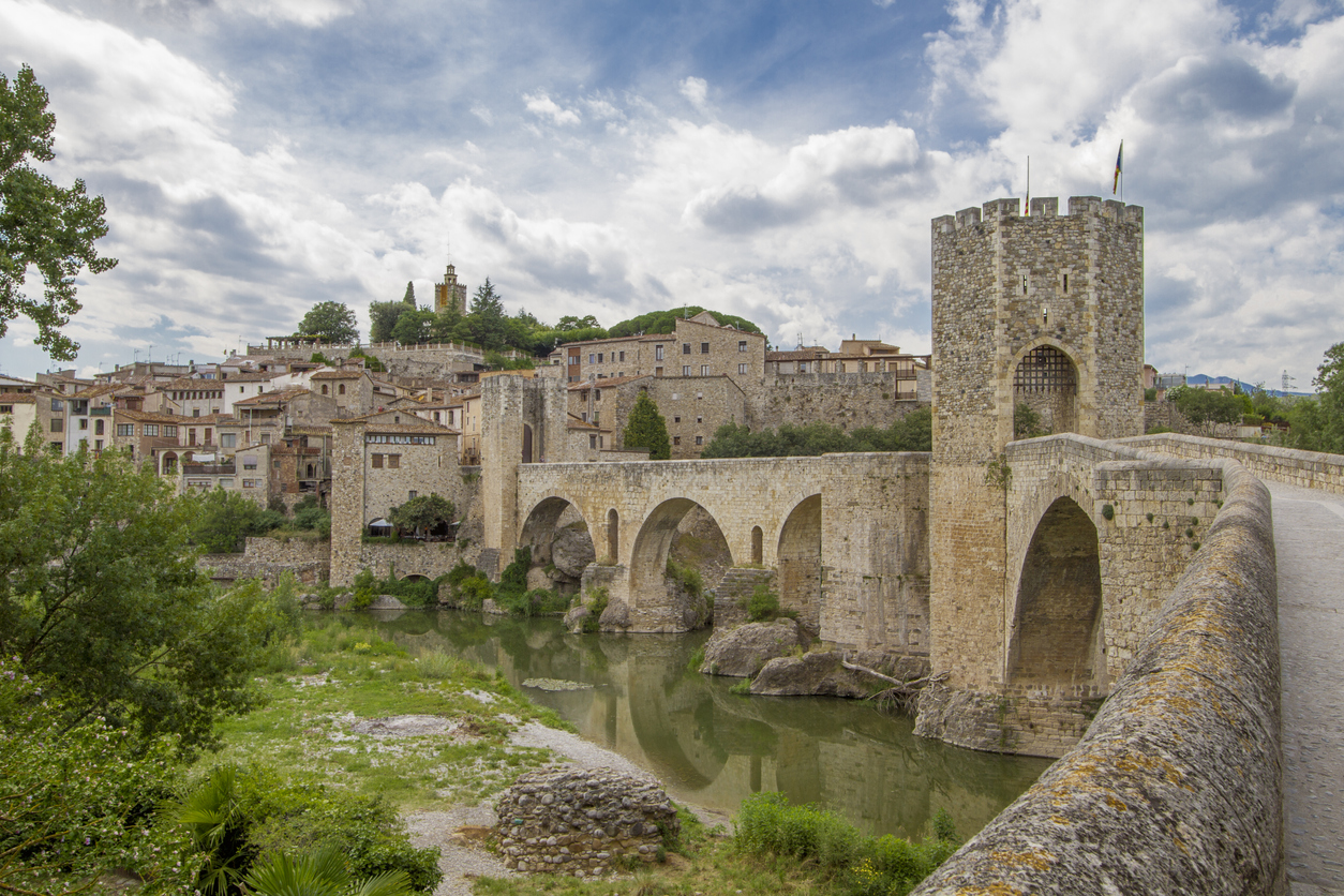 12 Magnificent Mediaeval Destinations of Catalonia - Me gusta volar
