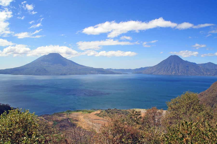 El lago mágico de Guatemala - Me gusta volar